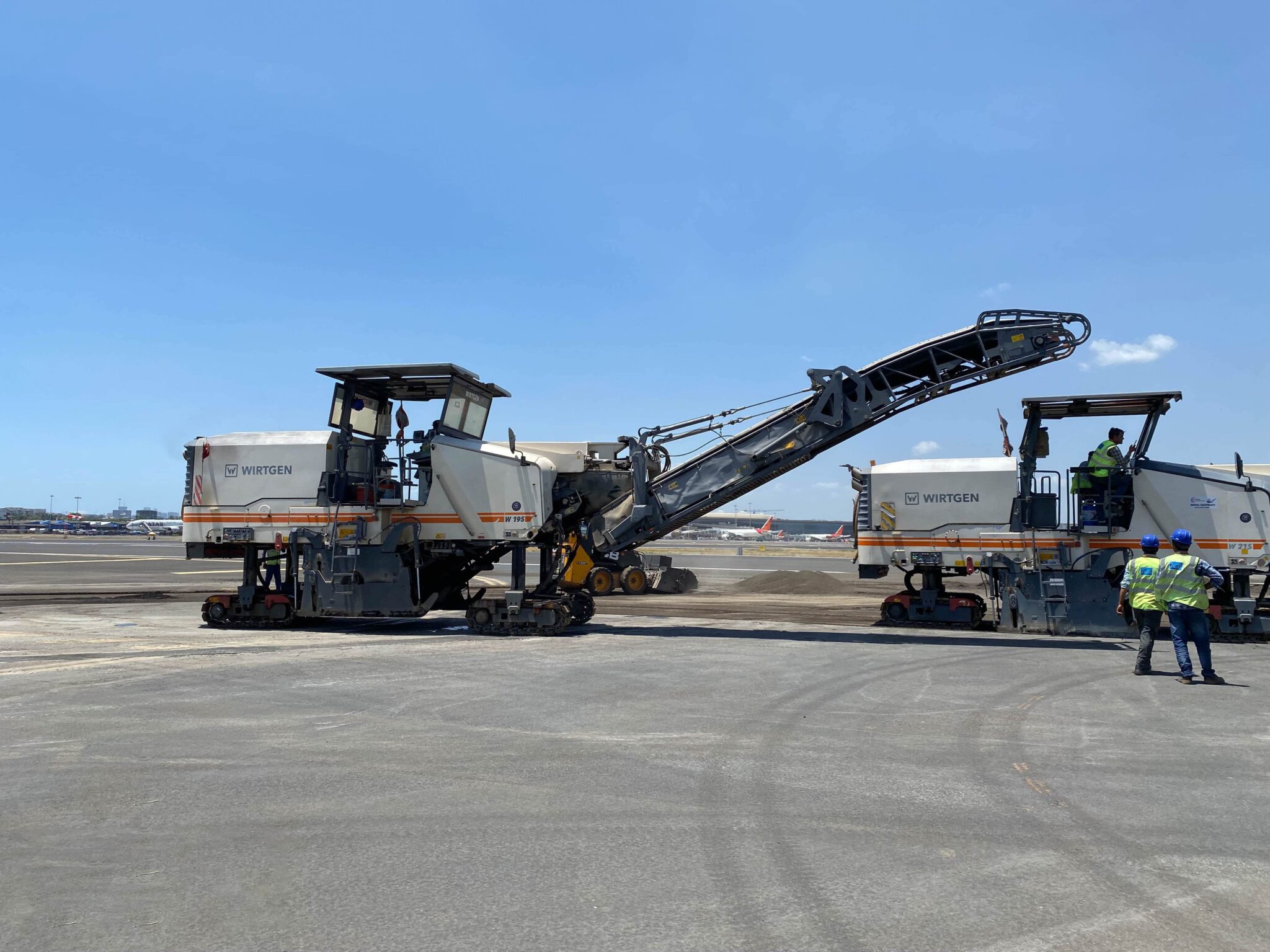 CSMIA completes recarpeting of secondary Runway 14/32